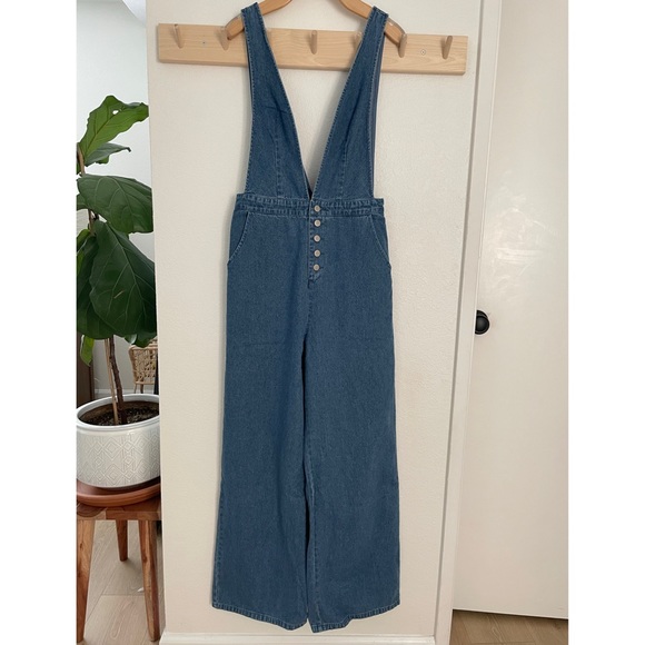 Lulus | Jeans | Lulus Erin Medium Wash Wide Leg Deepv Denim Jumpsuit ...